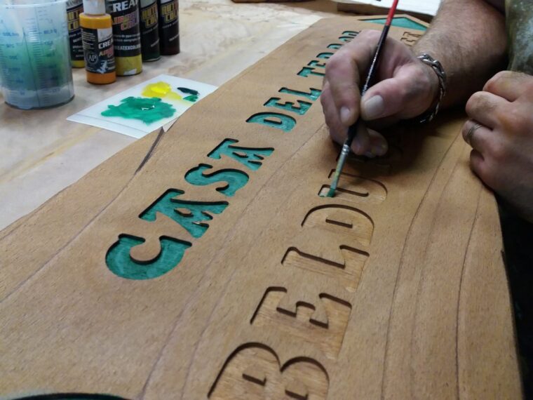 letreros en madera - Design Express
